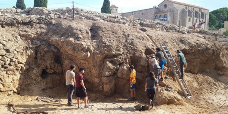 Ζήνων Παπαζάχος: Η ΑΡΧΑΙΑ ΕΛΛΗΝΙΚΗ ΠΟΛΗ ΣΤΗΝ ΙΣΠΑΝΙΑ ΕΜΠΟΡΙΟΝ (στα ...