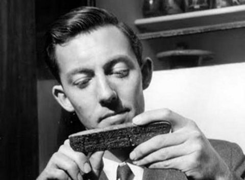 Michael Ventris: Ο άνθρωπος που έφερε την ιστορία τής Ελληνικής γλώσσας ...